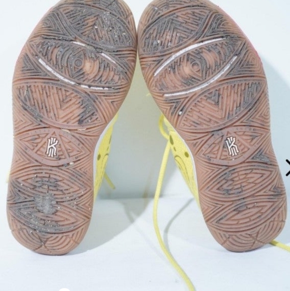 Nike | Shoes | Nike Kyrie Spongebob Collab Cn45700 | Poshmark
